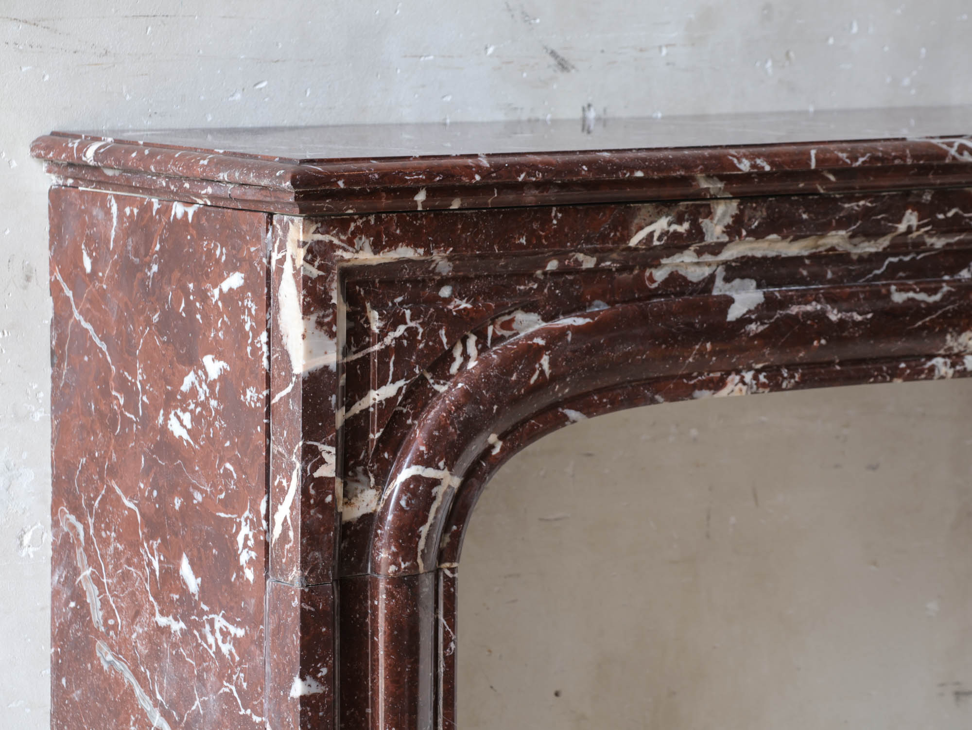 Antieke Franse schouw in rood marmer - Rouge de Rance marmer - Piet Jonker